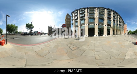 360° view of Victoria Embankment, London - Alamy