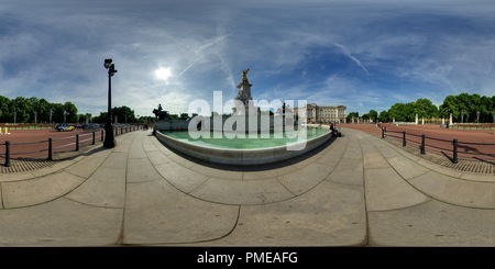 360° view of Buckingham Palace & Victoria Memorial - Alamy