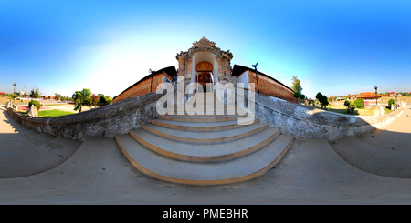 360° view of Wat Phra That Lampang Luang - Alamy