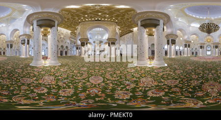 360° view of Sheikh Zayed Mosque I - Alamy