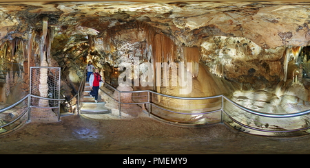 360° view of Jenolan Cave Australia Orient Cave - Alamy