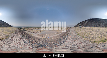 360° view of Pyramid of The Sun - Alamy