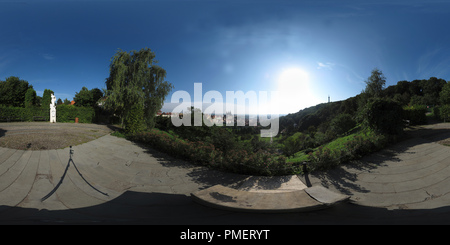 360° view of Our Lady in Exile statue - Alamy