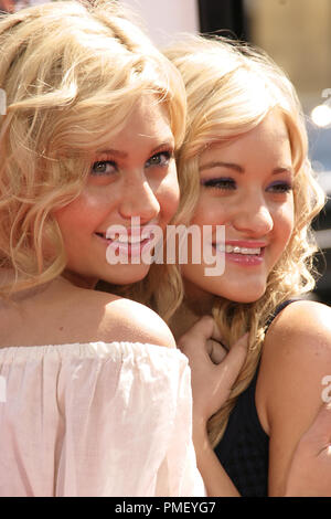 Amanda Michalka - Red Premiere at the Chinese Theatre In Los Angeles ...