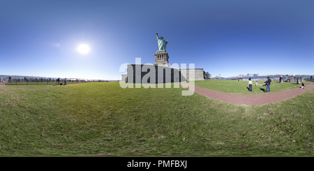 360° view of Statue of Liberty, New York - Alamy