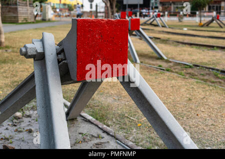 Close up of a railway buffer stop in Glasgow Central Railway Station ...
