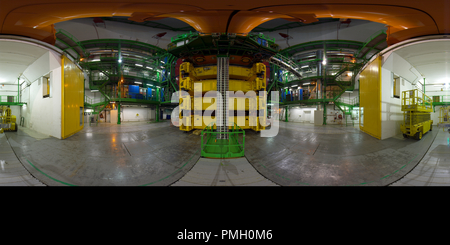 360° view of CERN CMS 5 - Alamy