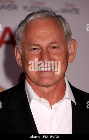 Victor Garber 09/22/10 "You Again" Premiere @ El Capitan Theatre ...
