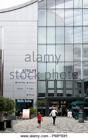 Camberley Shopping Centre Stock Photo: 4149194 - Alamy