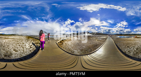 360° view of Grand Prismatic Spring, Yellowstone National Park - Alamy
