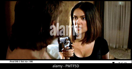 CHAIN OF FOOLS (2000) STEVE ZAHN, SALMA HAYEK CHFO 001-01 Stock Photo: 29340685 - Alamy