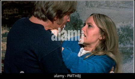 STRAW DOGS (1971) DEL HENNEY, SUSAN GEORGE SAM PECKIPAH (DIR) 017 Stock ...