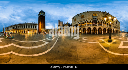 360° view of Venice - Evening on the Piazzetta San Marco - Alamy