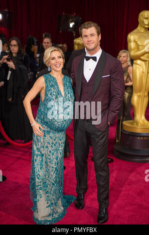(L-R) Elsa Pataky and Chris Hemsworth arrive at the 71st Annual Golden ...