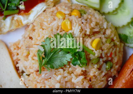 American fried rice Thai applied food on dish Stock Photo - Alamy