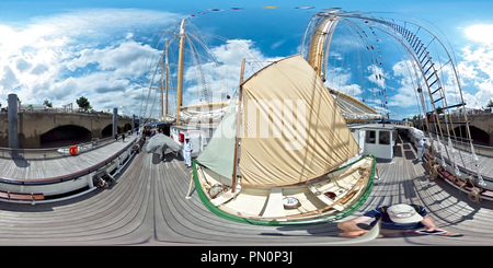 360° view of Santa Maria Manuela - Bordeaux Fête le Vin 2014 - Alamy
