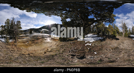 360° view of Rock Formation - Geyser near Mammoth Hot Springs ...