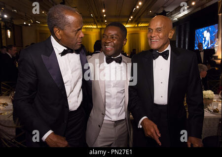 Harry Belafonte, Sidney Poitier, on-set of the film, "Buck And The ...