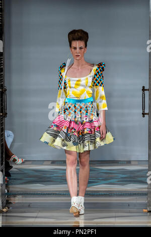 London Fashion Week SS19 Fashion Scout Stock Photo - Alamy