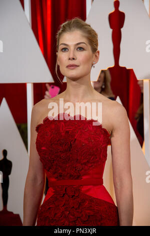 Rosamund Pike at arrivals for GONE GIRL World Premiere and Opening ...