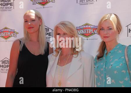 Kim Sill 08/15/2015 Two and four-legged red carpet event followed by a ...
