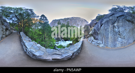 360° view of Mist Trail, Yosemite - Alamy