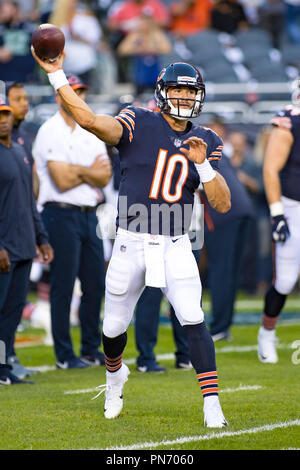 Chicago Bears' Mitchell Trubisky warms up before an NFL football game ...