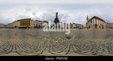 360° view of Holy Trinity Column - Alamy