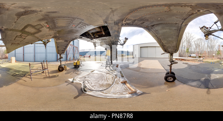 360° view of Sikorsky CH-54B 'Tarhe' (S-64B 'Skycrane') Cockpit - Alamy