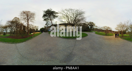 360° view of Arboretum de la vallée aux loups, Chatenay-Malabry - Alamy