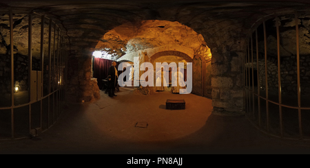 360° view of Budapest - Labirintus - Budai Vár - Labyrinth - Buda ...