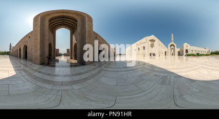 360° view of Sultan Qaboos Grand Mosque - Alamy