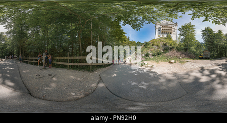360° view of View to Neuschwanstein Castle - Alamy