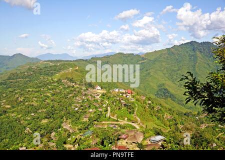 India, Nagaland, Longwa, Konyak Naga village, carved pillar in Stock ...
