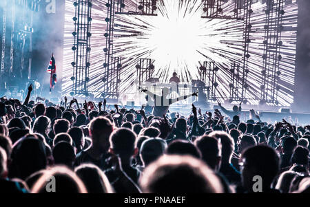 Image: Charlie Raven Stock Photo - Alamy