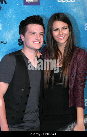 Josh Hutcherson and Victoria Justice at the Spike TV's Scream 2009 ...