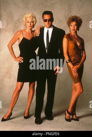 THE GRIFTERS (1990) ANJELICA HUSTON, JOHN CUSACK, ANNETTE BENING GRF ...