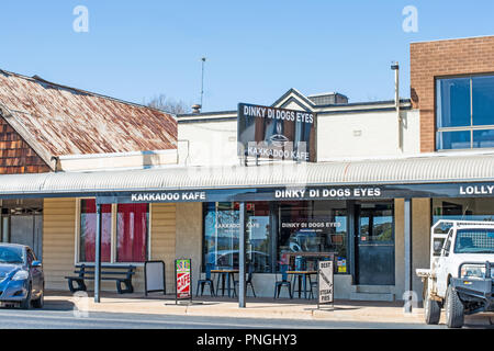 Main Street Dunedoo NSW Australia with baker,chemist and hotel Stock ...
