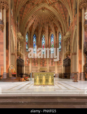 Altar and sanctuary inside the Cathedral of the Immaculate Conception ...
