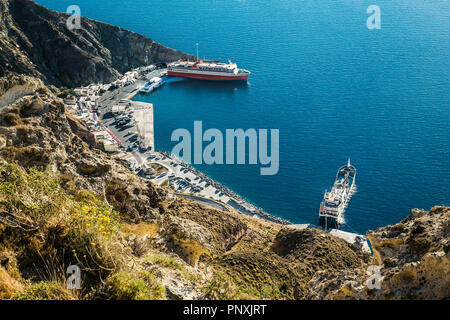 Santorini Port with the stunning view of caldera and the Aegean Sea ...