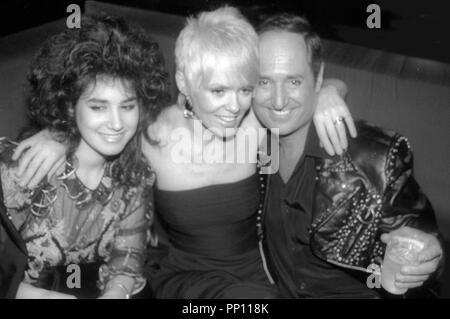 Dara Sedaka, Joey Heatherton and Neil Sedaka 1978 Photo By John Barrett ...