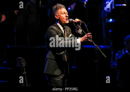 Portrait of American singer-songwriter Lyle Lovett Stock Photo - Alamy