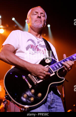 Peter Frampton performs at Hard Rock Live during Peter Frampton's ...