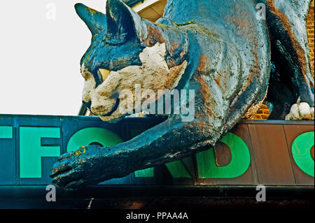 Cat Sculpture, Catford, London Stock Photo - Alamy