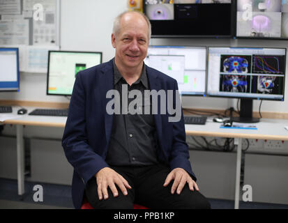 Cancer treatment using radiotherapy Stock Photo - Alamy