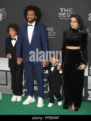 Marcelo Vieira and Clarice Alves during film premiere "Todo lo que ...