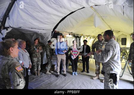 En route patient staging system (ERPSS) team member, U.S. Air Force ...