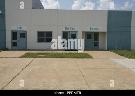 Photos of ICE IGSA Caroline Detention Facility outside Bowling Green ...