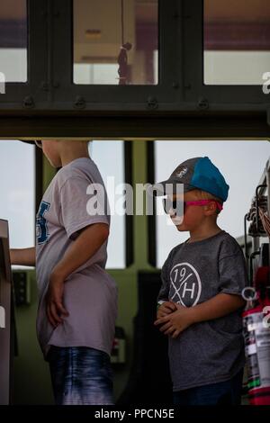 MSN-7 mobile air traffic control tower Stock Photo - Alamy