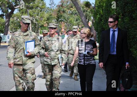 Col. Kim Colloton, USACE South Pacific Division Commander visits USACE ...